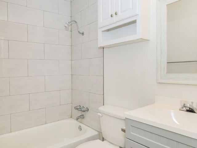 Morgan Park 2 Bedroom Apartment for Rent at 1601 W South St, Alvin, TX 77511