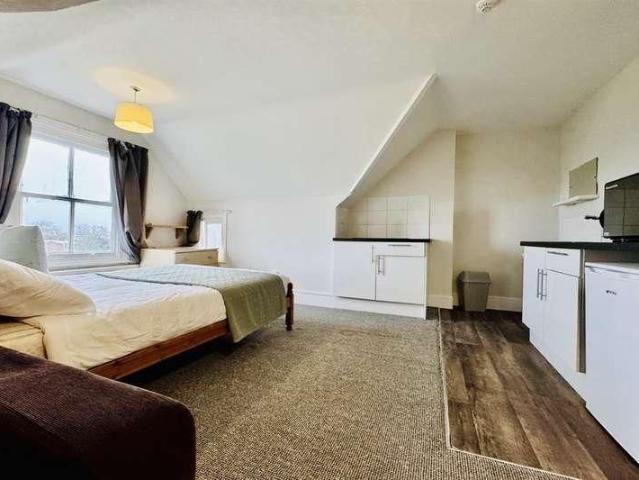 Morgan Road, Reading, RG1
