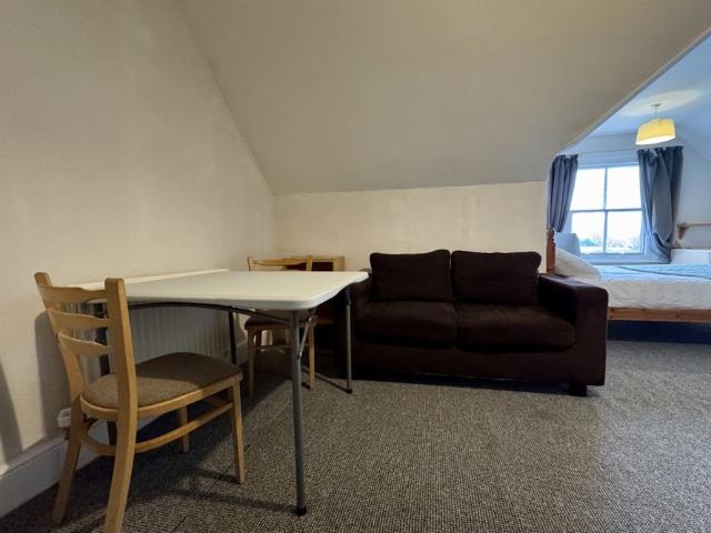 Morgan Road, Reading, RG1 5HG