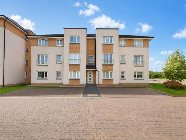 Morland Place, Stirling FK9 2 bed ground floor flat to rent £1,175 pcm £271 pw