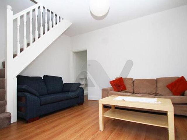 Morley Avenue, London, 3 Bedroom Terraced