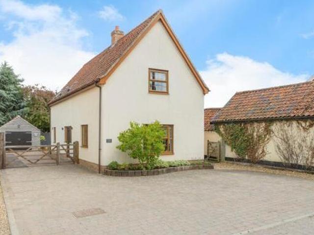 Morley St. Botolph, Chapel Road, Wymondham, 3 Bedroom Detached