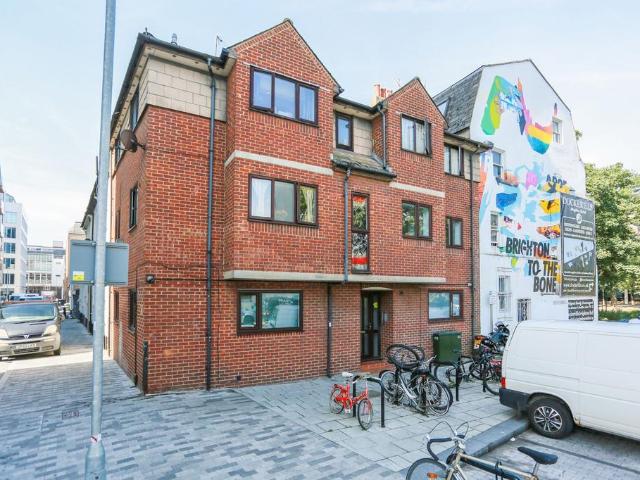 Morley Street, Brighton, BN2 1 bed flat to rent £1,225 pcm £283 pw