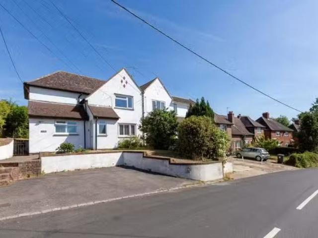 Morleys Road, Weald TN14 6QS 3 bed semi detached house to rent.
