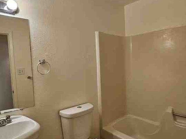 Morningside Drive SE 301 2 Bedroom Apartment for Rent at 301 Morningside Dr Se, Albuquerque, NM 87108 Nob Hill
