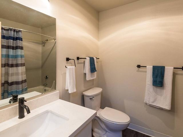 Morningside Heights 2 Bedroom Apartment for Rent at 9425 35th Ave Ne, Seattle, WA 98115 Wedgwood