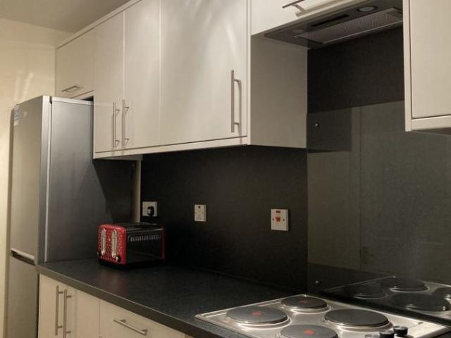 Morningside Road, Morningside, Edinburgh EH10, 4 bed flat to rent, £3,000 pcm | PrimeLocation