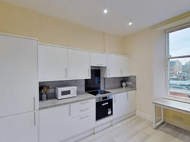 Morningside Road, Morningside, Edinburgh EH10, 4 bed flat to rent, £3,000 pcm | PrimeLocation
