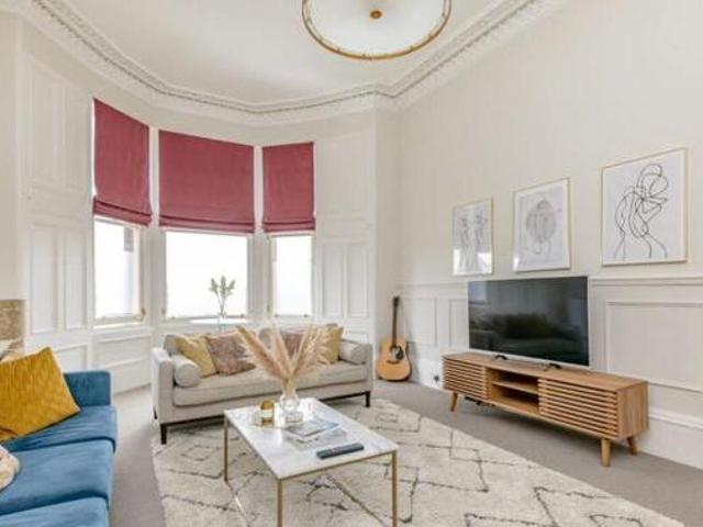 Morningside Road, Morningside, 3 Bedroom Flat