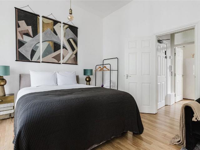 Mornington Crescent, London NW1, 1 bed flat to rent, £2,200 pcm | PrimeLocation