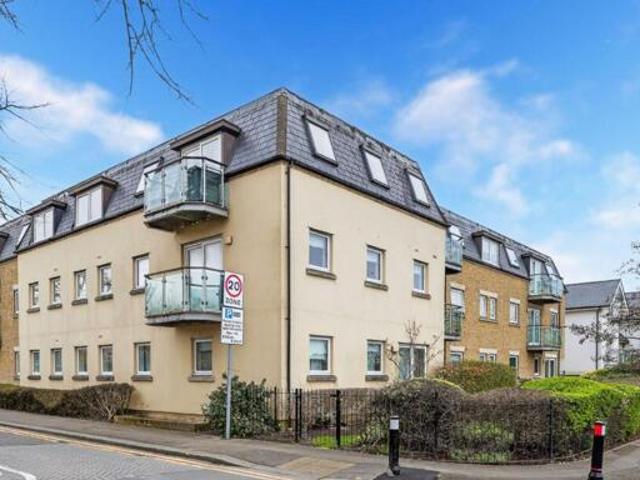 Mornington Road, Woodford Green, 2 Bedroom Apartment