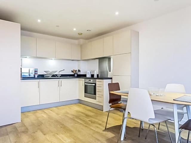 Moro Apartments, Poplar, London, E14 1 bed flat to rent £2,701 pcm £623 pw