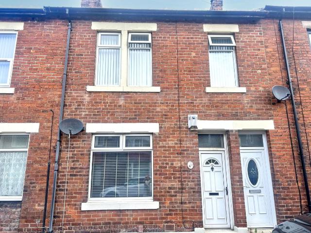 Morpeth Terrace, North Shields NE29, 2 bed flat to rent, £675 pcm | PrimeLocation