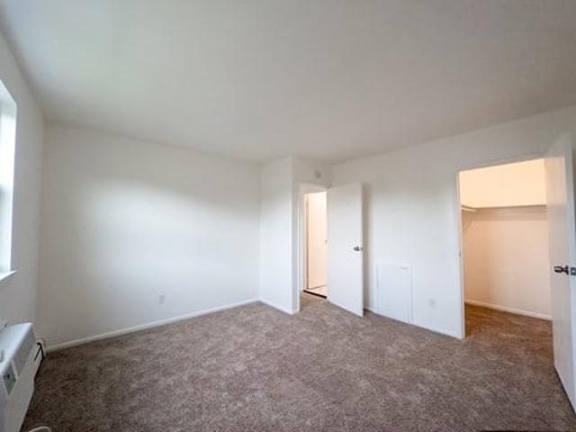 Morrisville Meadows 2 Bed / 1 Bath TA