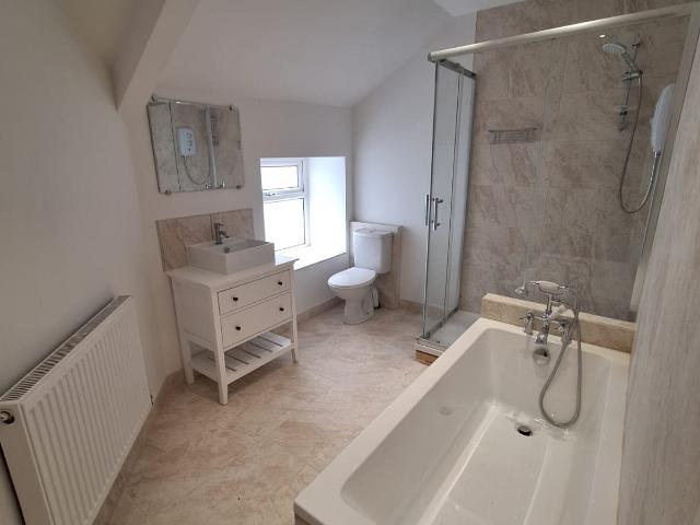 Morris Lane, St Thomas, Swansea SA1 8AU StudentDigz Ltd