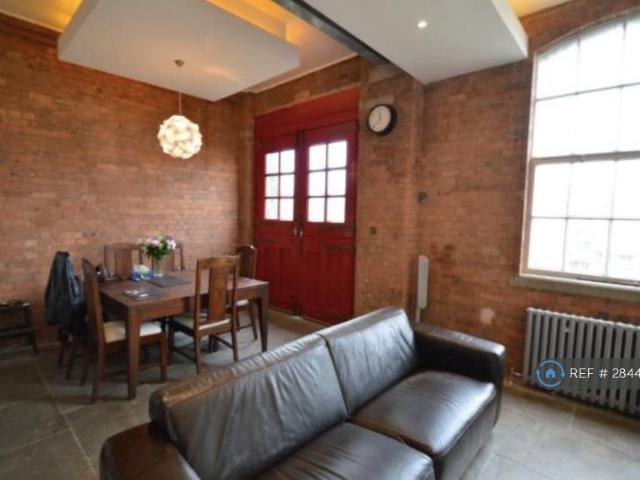 Morris Road, London, E14 1 bed flat to rent £2,500 pcm £577 pw