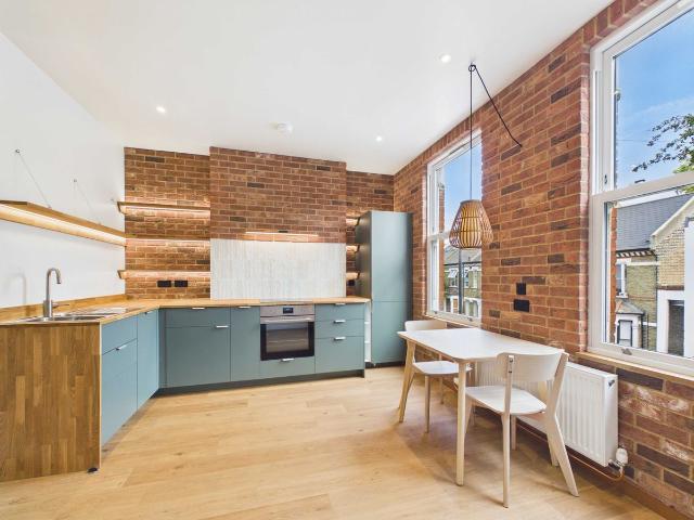 Morrish Road, Brixton SW2, 2 bed flat to rent, £2,210 pcm | PrimeLocation