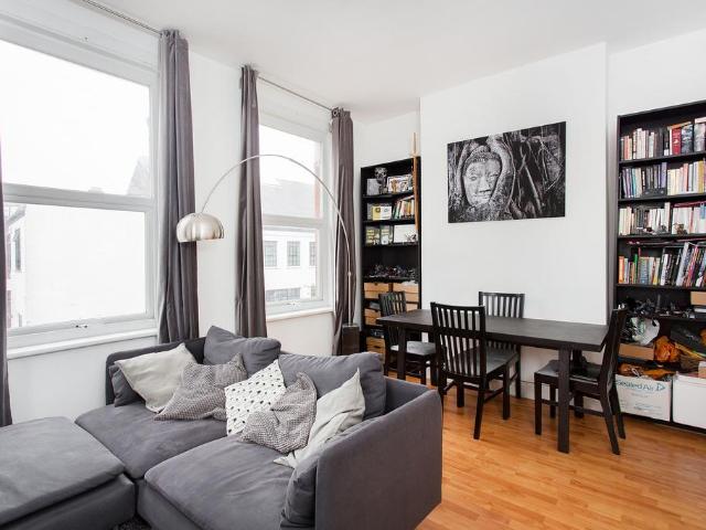 Morrish Road, London, SW2 1 bed flat to rent £1,750 pcm £404 pw