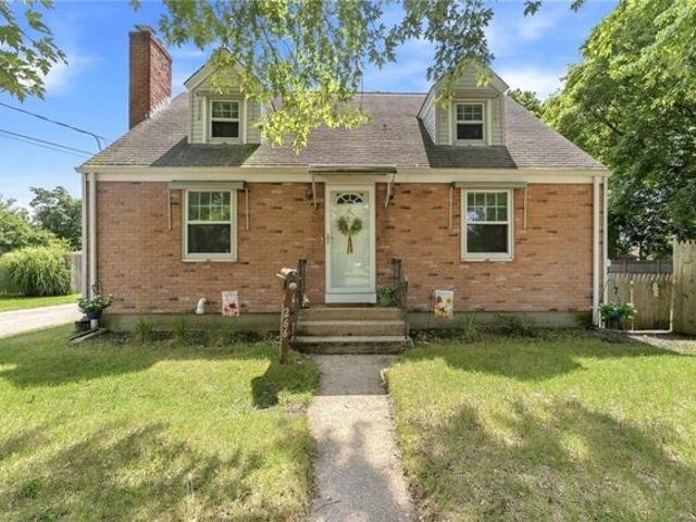 Morse Ave, Warwick, Home For Sale