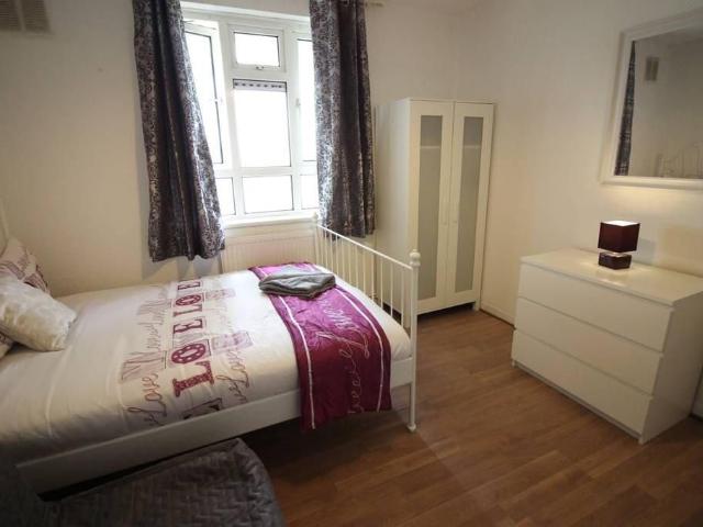 Morse Close, London E13, 3 bed terraced house to rent, £2,250 pcm | PrimeLocation
