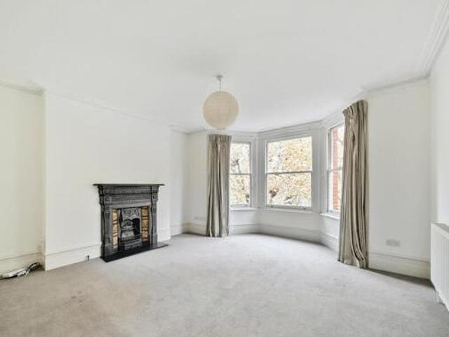 Morshead Road, London, 3 Bedroom Flat