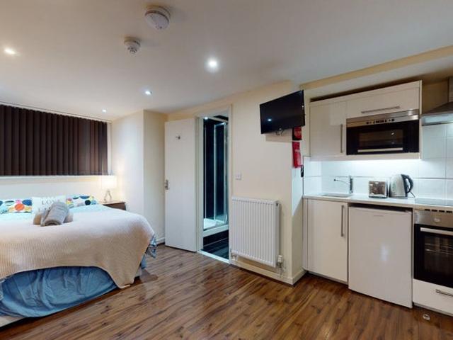 Most Bills Included Large Studio in Cricklewood