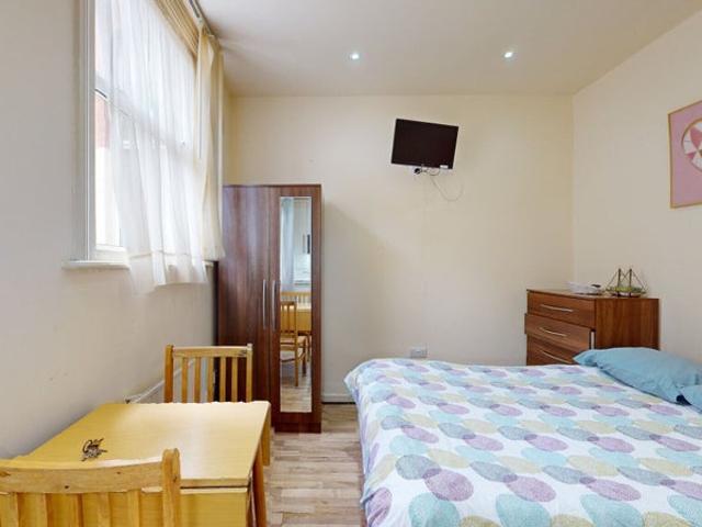 Most Bills Included Studio in Willesden Green
