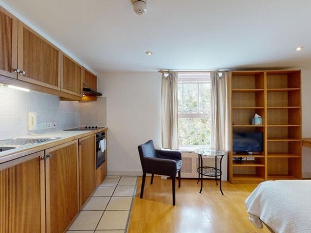Most Bills Included/Spacious Studio Next to Euston