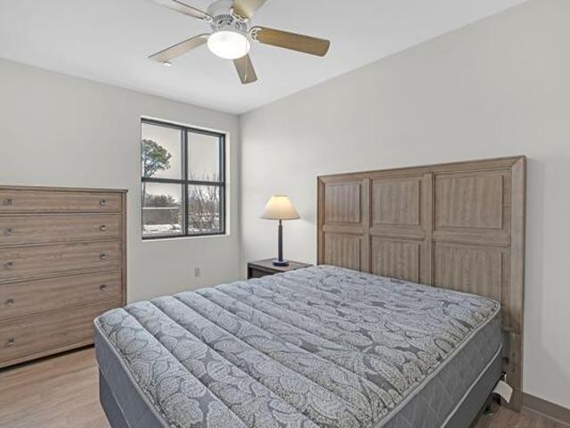 Most Security Friendly Building Co Living in Memphis! Modern Barksdale Flats: Affordable Private Room Near Overton Park w/ FREE Parking, In Unit Laundry, Upgraded Kitchen & Wi Fi!