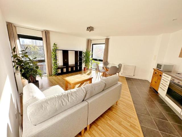 Mostyn Grove, Bow 2 bed flat to rent £2,400 pcm £554 pw