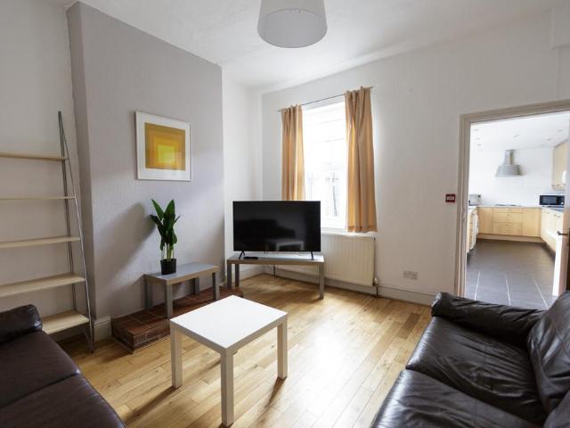 Mostyn Road 5 bed, Edgbaston B16 5 bed house to rent £2,720 pcm £628 pw