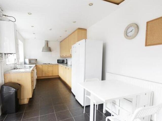 Mostyn Road Bed, Edgbaston, 4 Bedroom House
