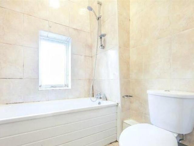 Mostyn Road, Brixton, 2 Bedroom Flat