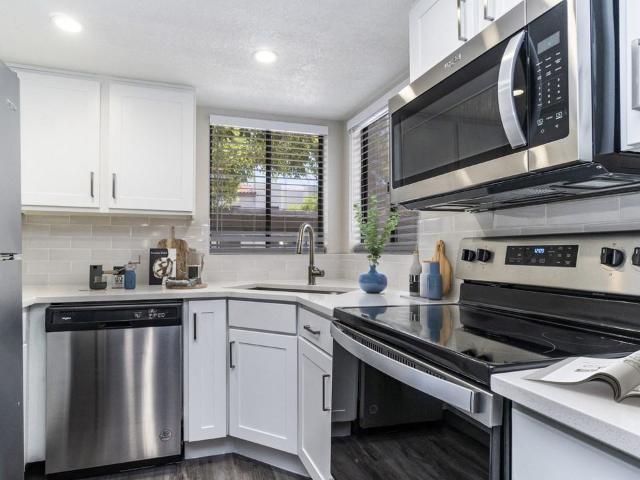 Mosaic 3 Bedroom Apartment for Rent at 7007 E Gold Dust Ave, Scottsdale, AZ 85253