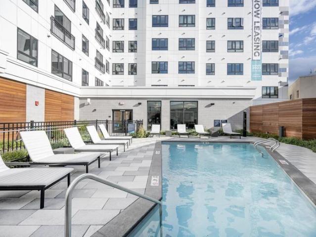Mosaic 1 Bedroom Condo for Rent at 75 Baldwin St, Lynn, MA 01902