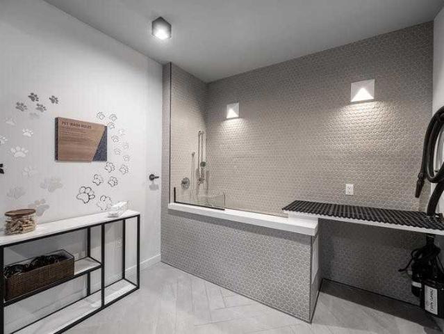 Mosaic 1 Bedroom Condo for Rent at 75 Baldwin St, Lynn, MA 01902