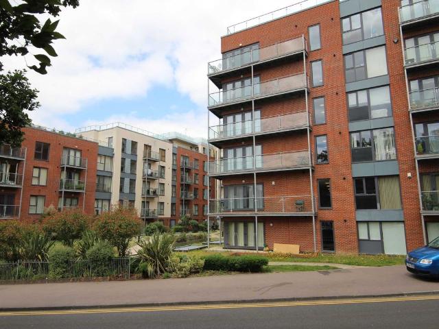 Mosaic House, Midland Road, Hemel Hempstead, Hertfordshire HP2, 1 bed flat to rent, £1,200 pcm | PrimeLocation