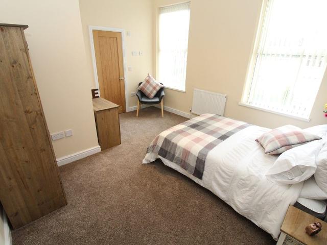 Moscow Drive, Stoneycroft L13, 7 bed shared accommodation to rent, £500 pcm | PrimeLocation