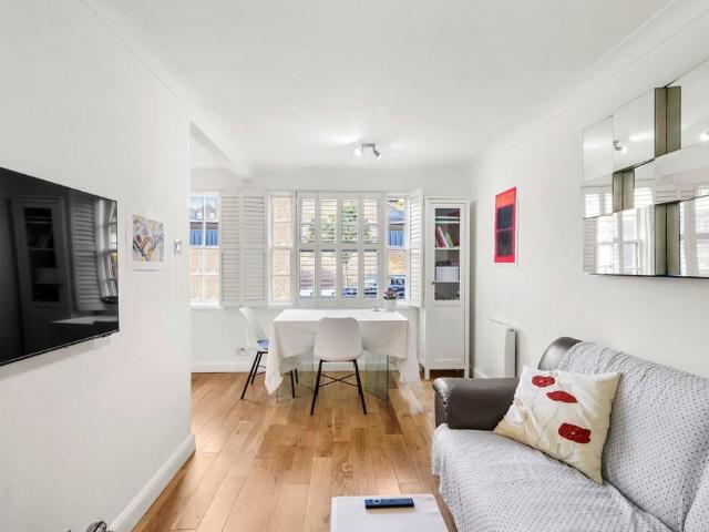 Moscow Road, London 1 bed flat to rent £2,150 pcm £496 pw