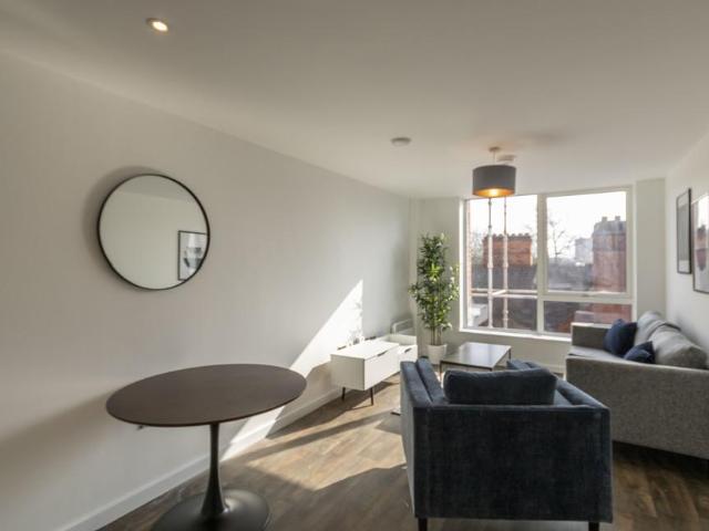 Moseley Gardens, Moseley Street. 2 bed apartment to rent £1,150 pcm £265 pw