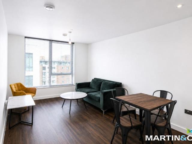Moseley Gardens, Moseley Street. 2 bed apartment to rent £1,150 pcm £265 pw