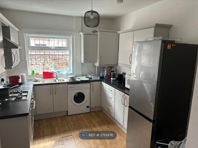Moseley Road, Manchester M14, 4 bed shared accommodation to rent, £2,071 pcm | PrimeLocation