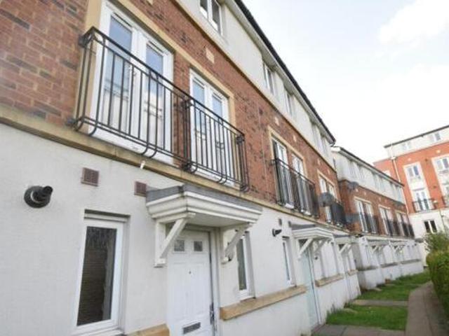 Mosquito Way, Hatfield, 4 Bedroom House