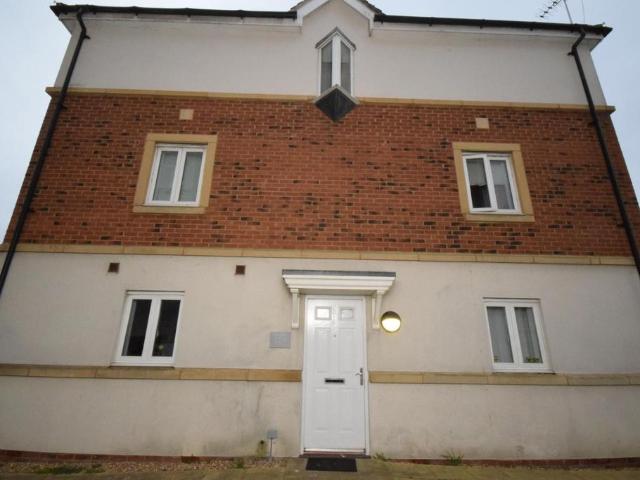 Mosquito Way, Hatfield AL10 5 bed house to rent £2,700 pcm £623 pw