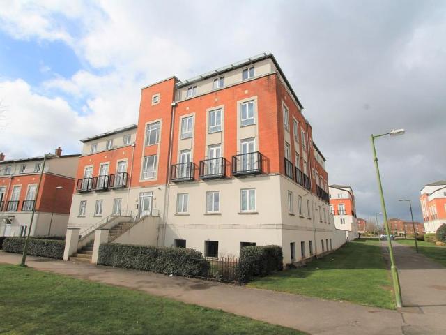 Mosquito Way, Hatfield, AL10 3 bed apartment to rent £1,550 pcm £358 pw