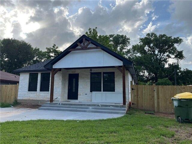 Moss Ave, Hearne, Home For Sale