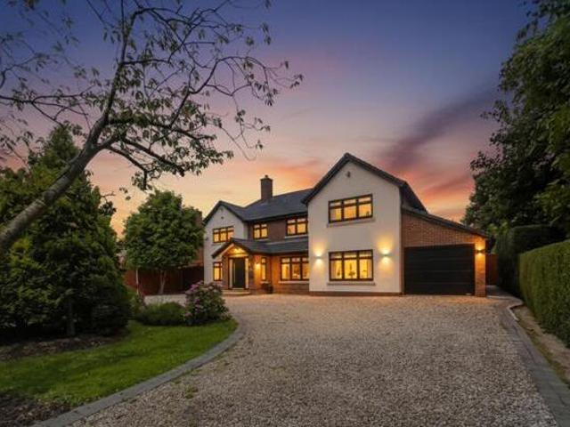 Moss Delph Lane, Aughton, 5 Bedroom Detached