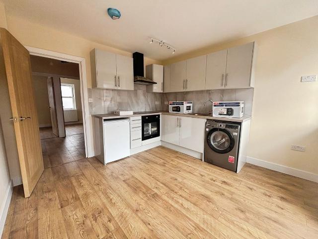 Moss House, Church Street, Reading RG1, 2 bed flat to rent, £1,650 pcm | PrimeLocation