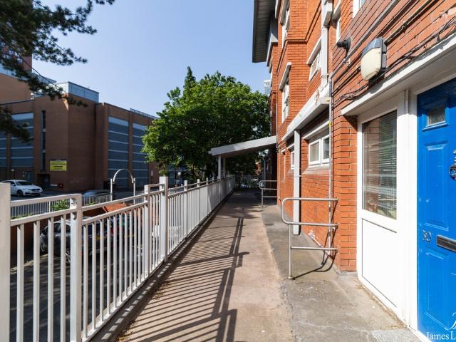 Moss House Close, Birmingham, B15