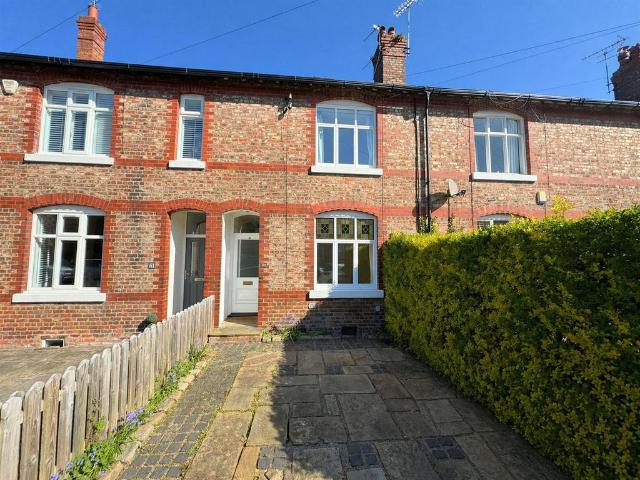 Moss Lane, Alderley Edge 3 bed terraced house to rent £1,950 pcm £450 pw